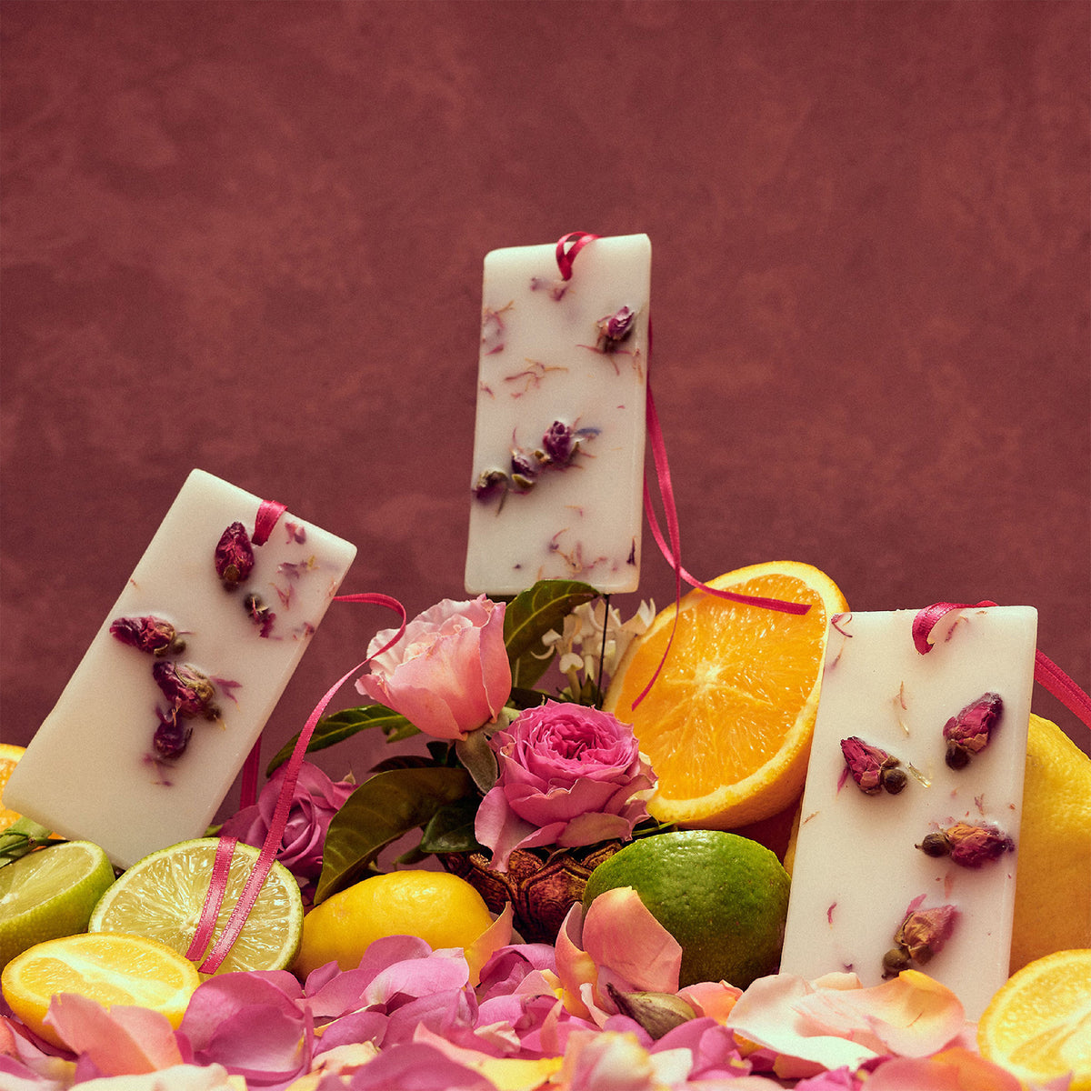 Rosa Novella Wax Tablets – MAISON DES PARFUMS